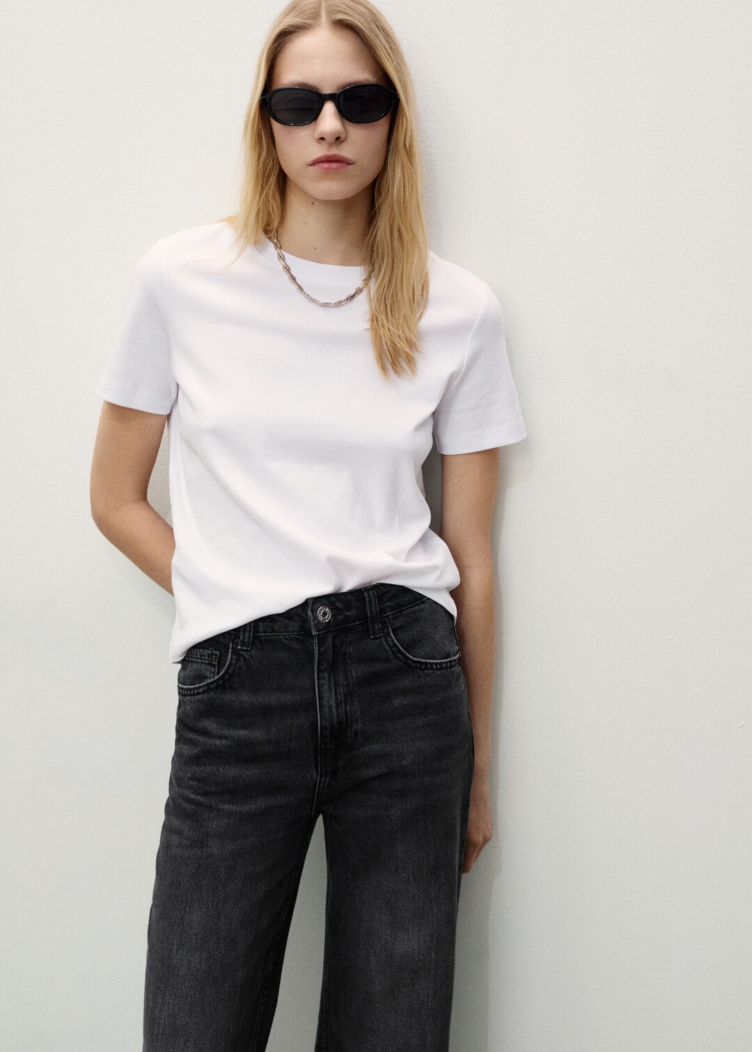 Danila wide leg high-rise jeans - Women | MANGO USA