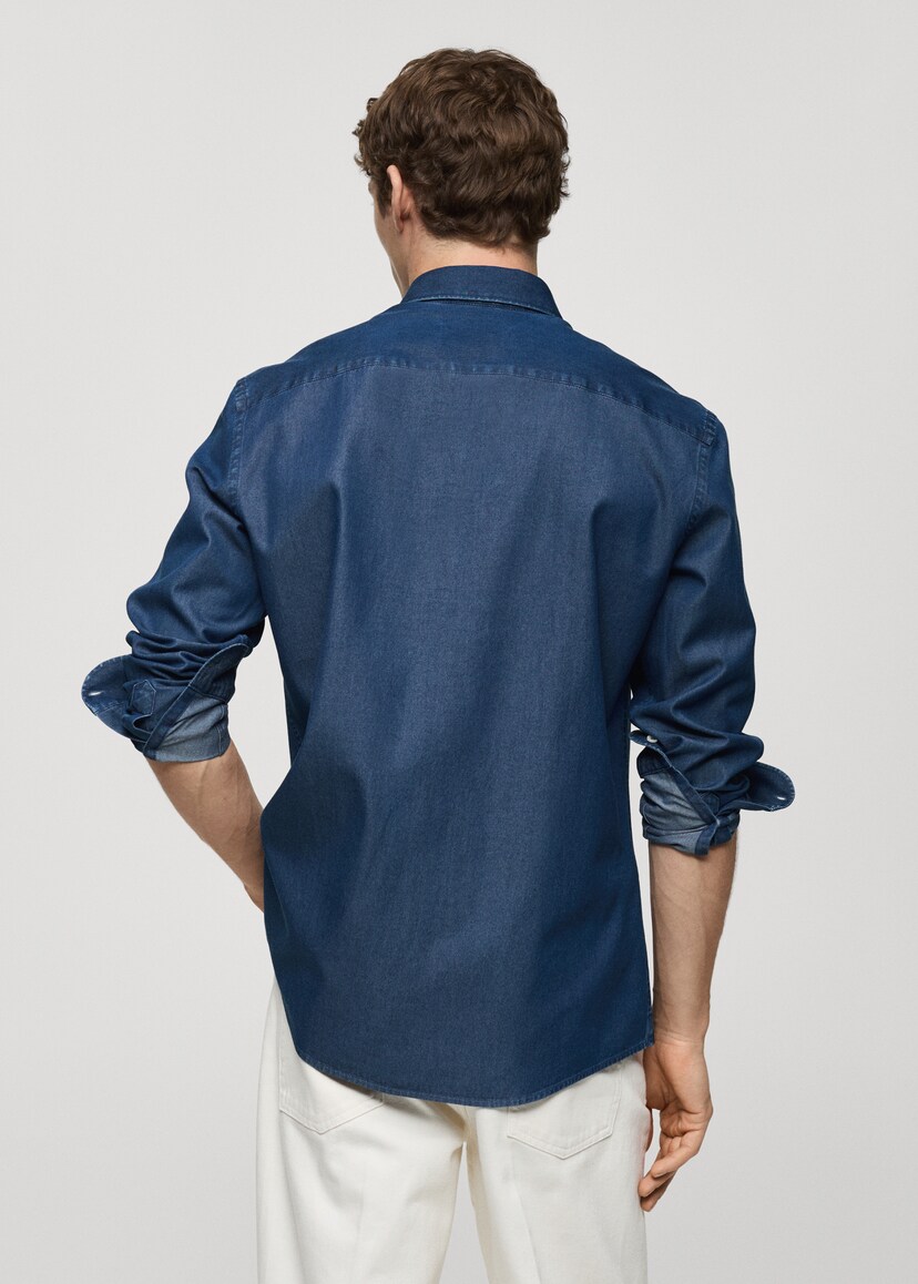Slim fit cotton chambray shirt - Men | MANGO USA