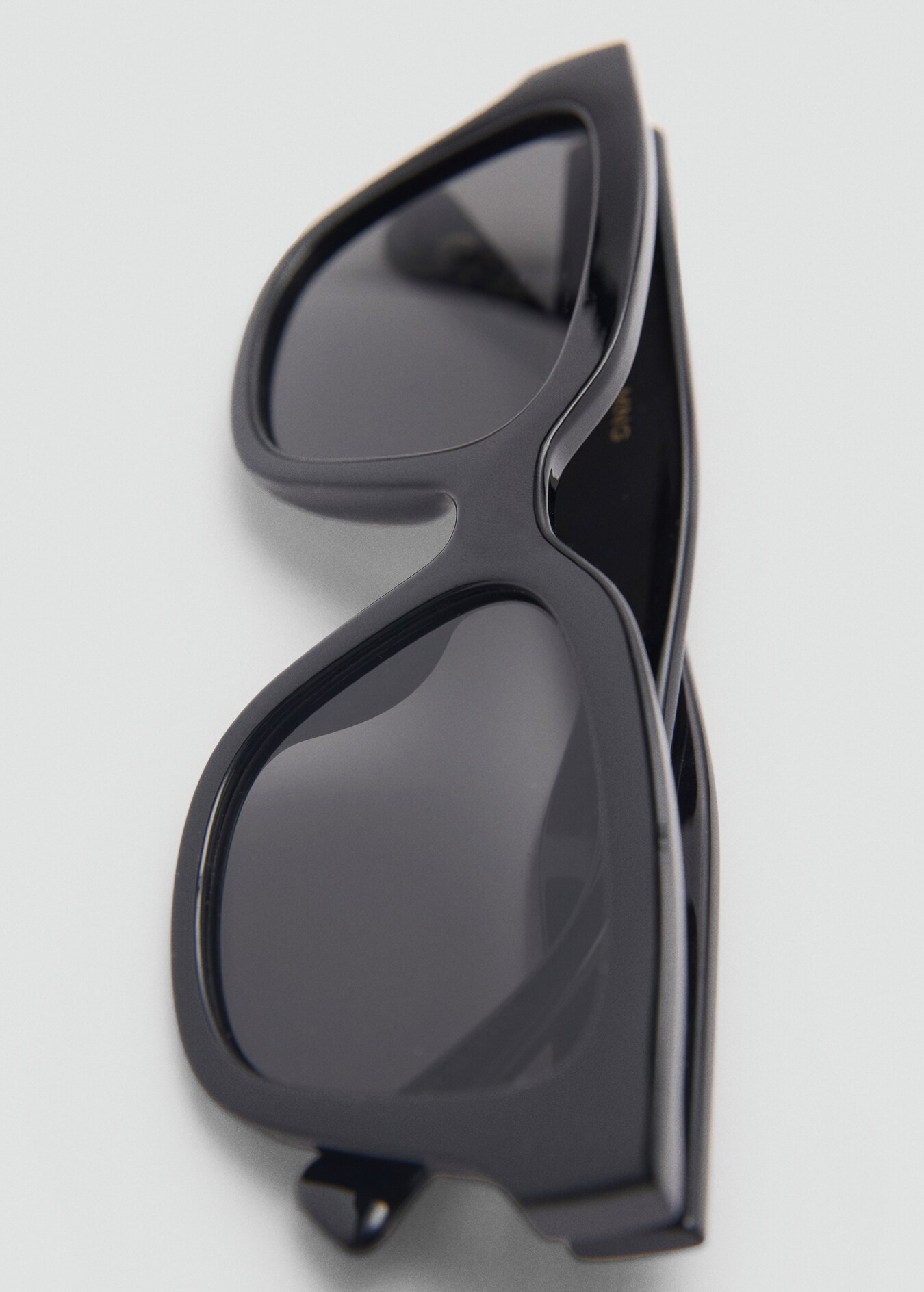 Resin frame sunglasses - Women | MANGO USA