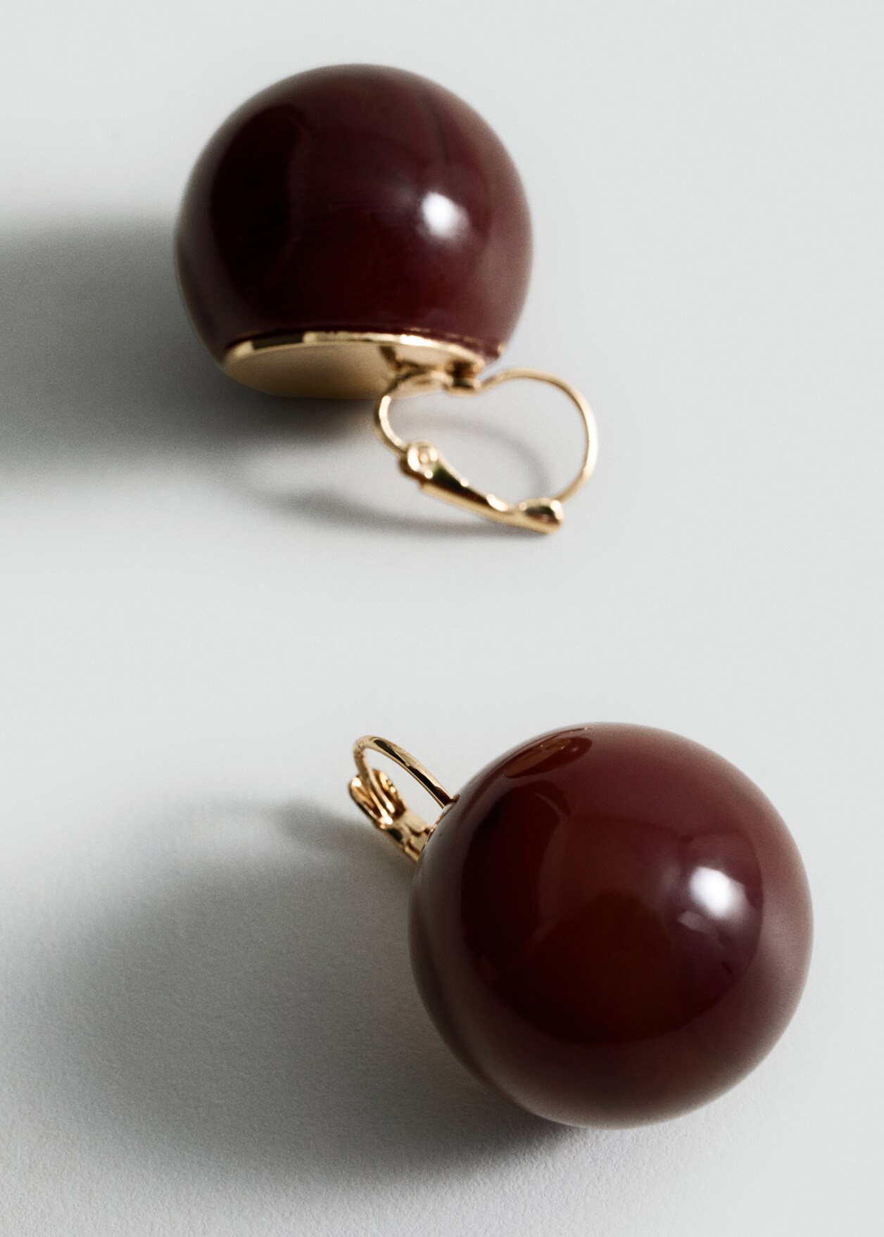 Resin ball earrings - Women | MANGO USA
