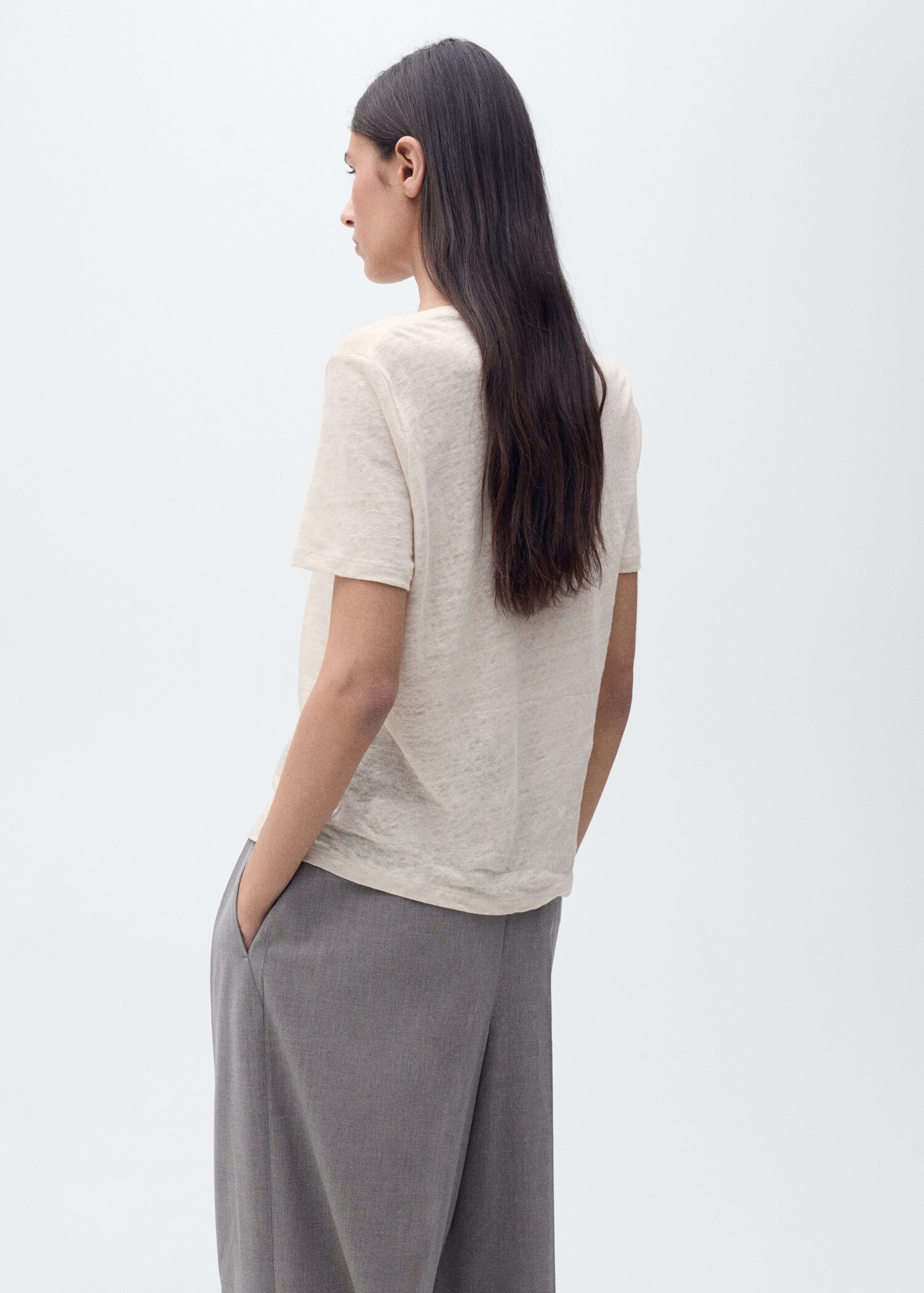 V-neck linen t-shirt - Women | MANGO USA