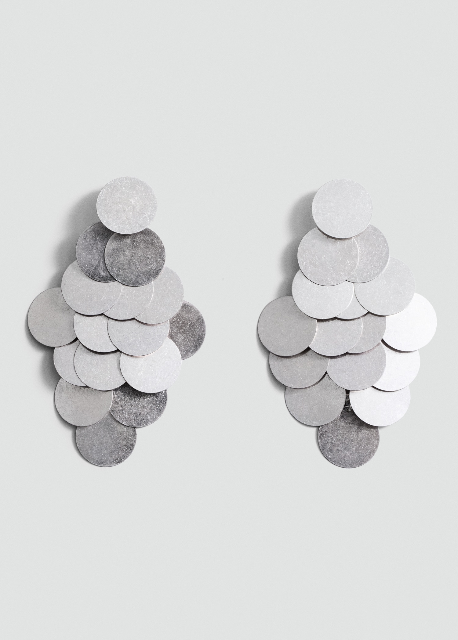Cascade disc earring - Women | MANGO Egypt Cascade disc earring - Women | MANGO Egypt