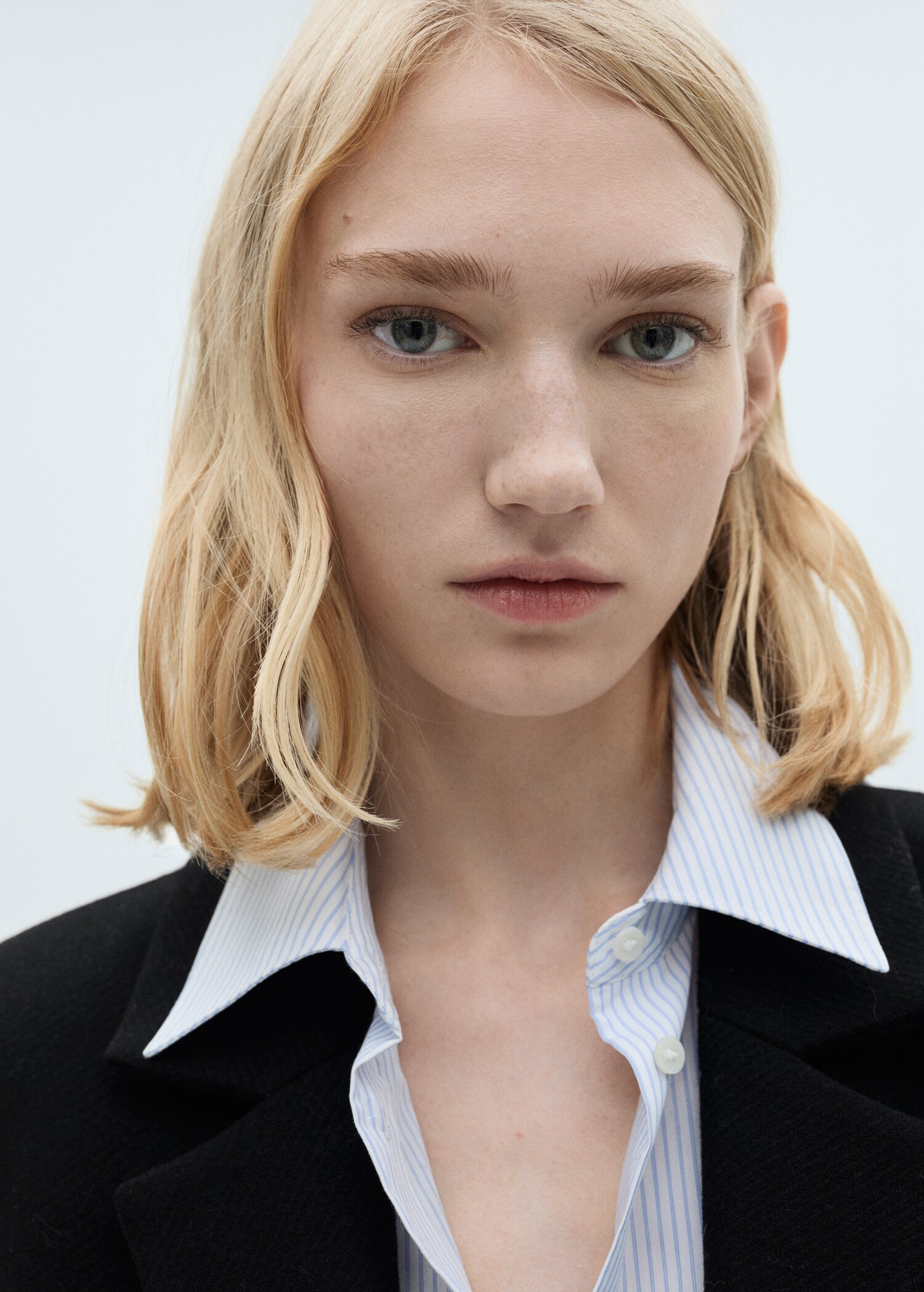 Long structured wool coat - Women | MANGO USA