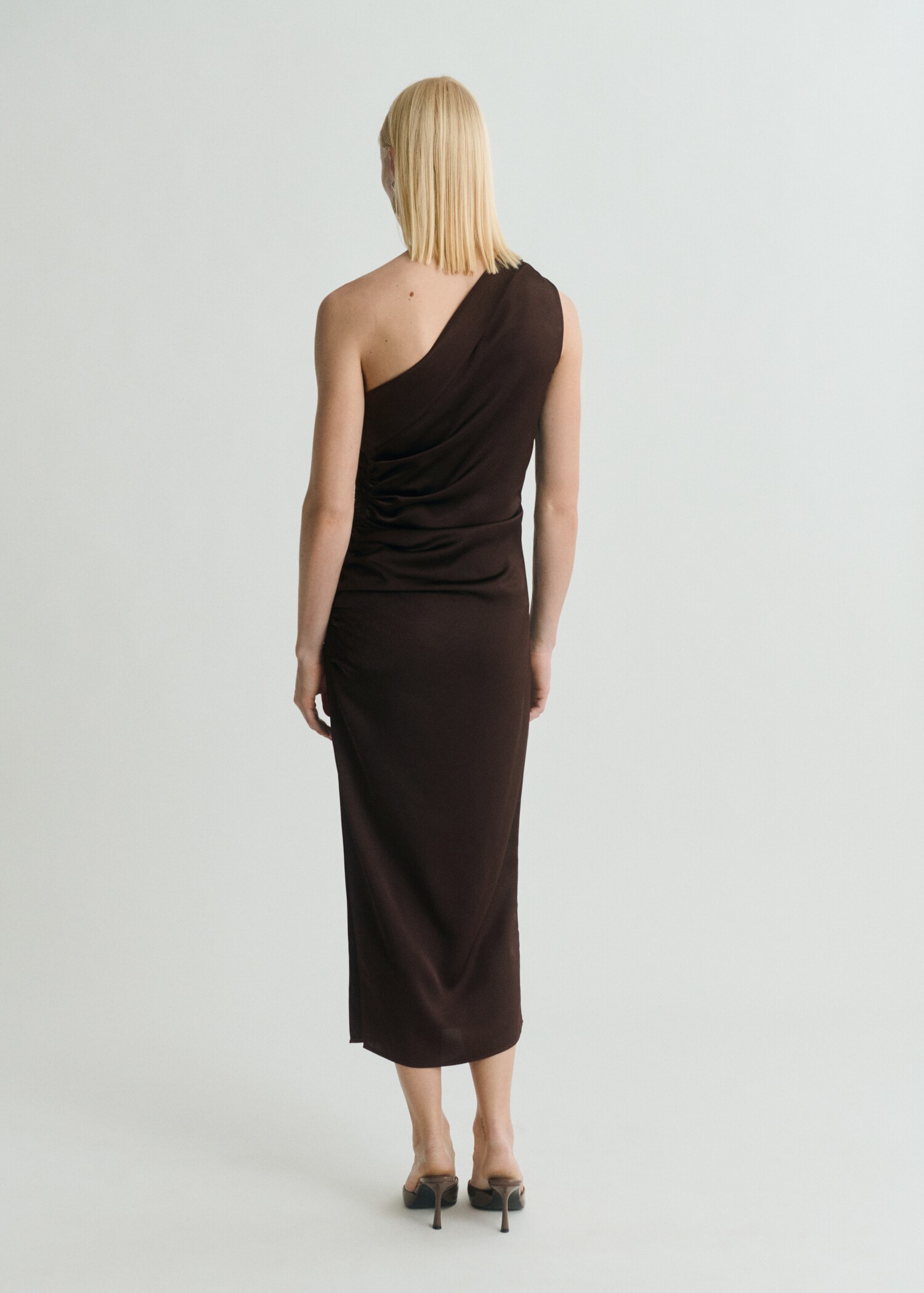 Asymmetrical satin dress with side slits - Women | MANGO USA