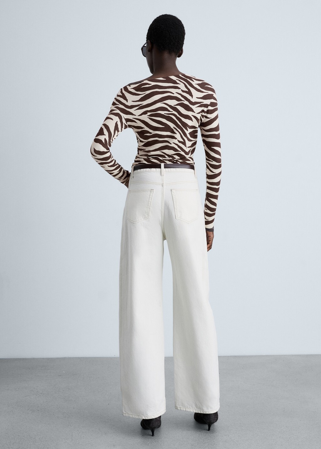 Zebra-print asymmetrical-neck t-shirt - Women | MANGO USA