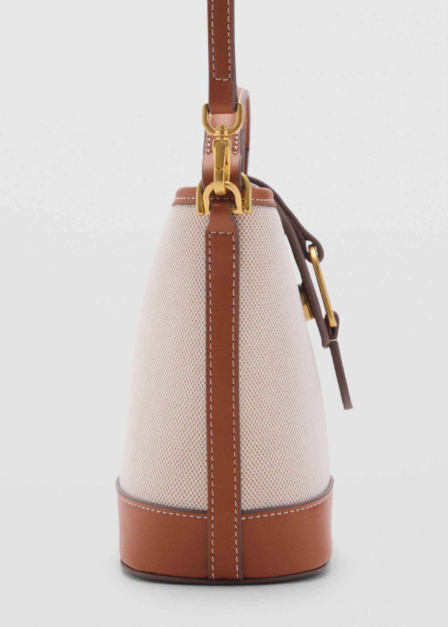 Contrasting canvas bucket bag - Women | MANGO USA