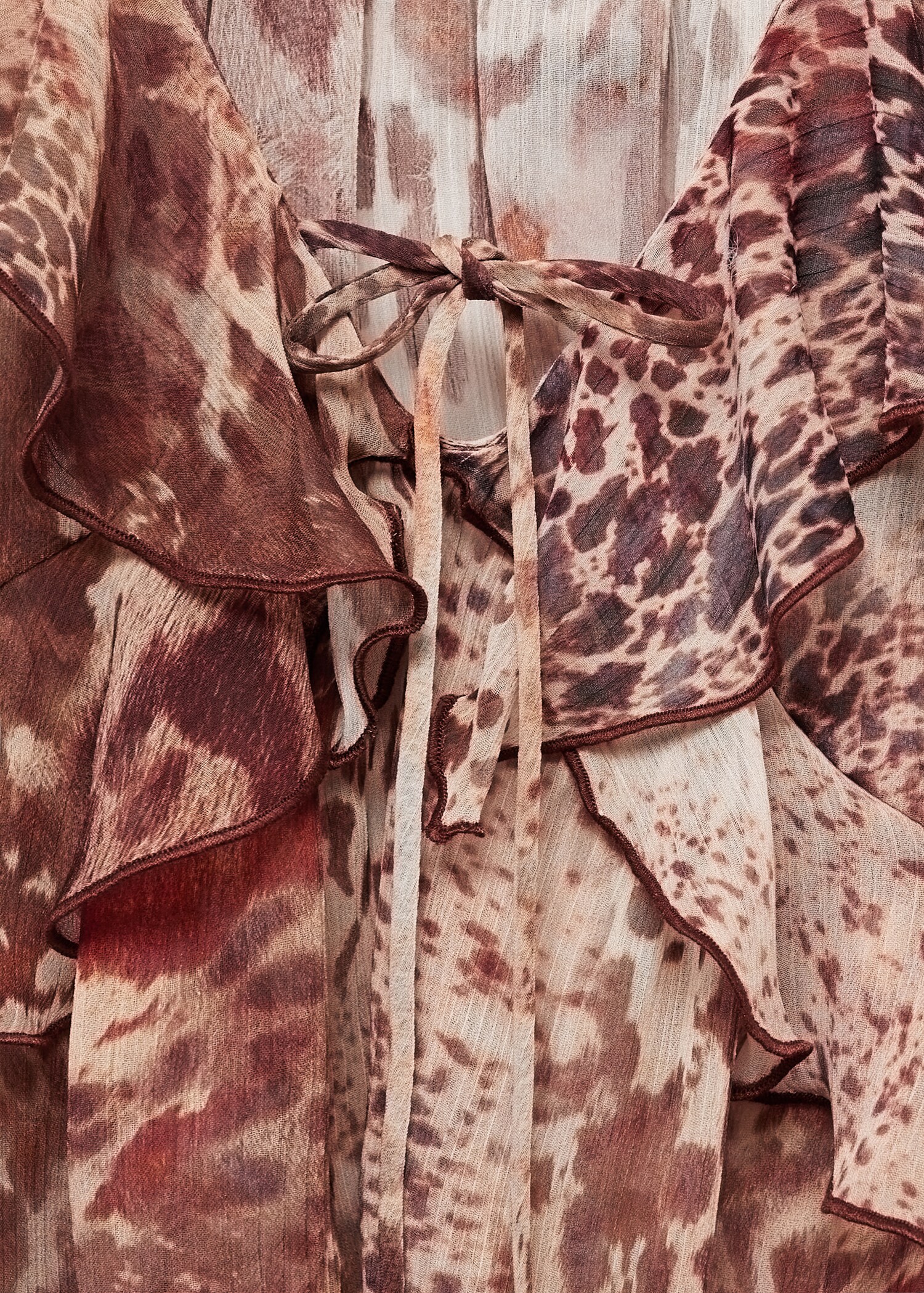 Printed blouse with ruffles and bow detail - Women | MANGO USA