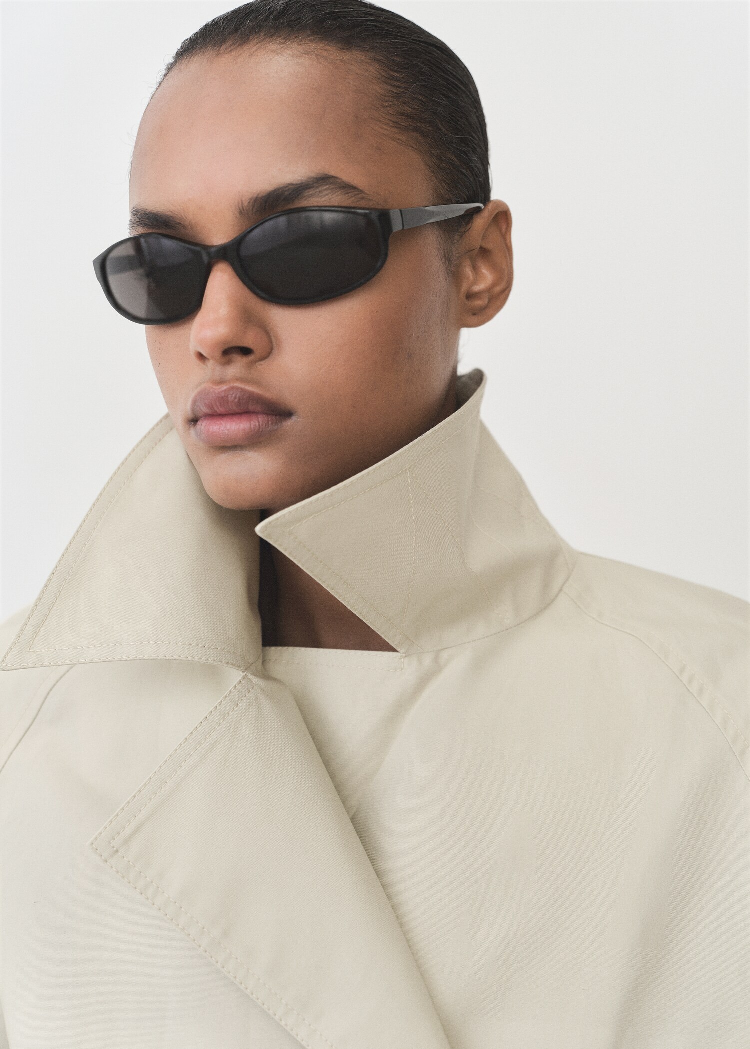 Short double-breasted trench coat - Women | MANGO USA