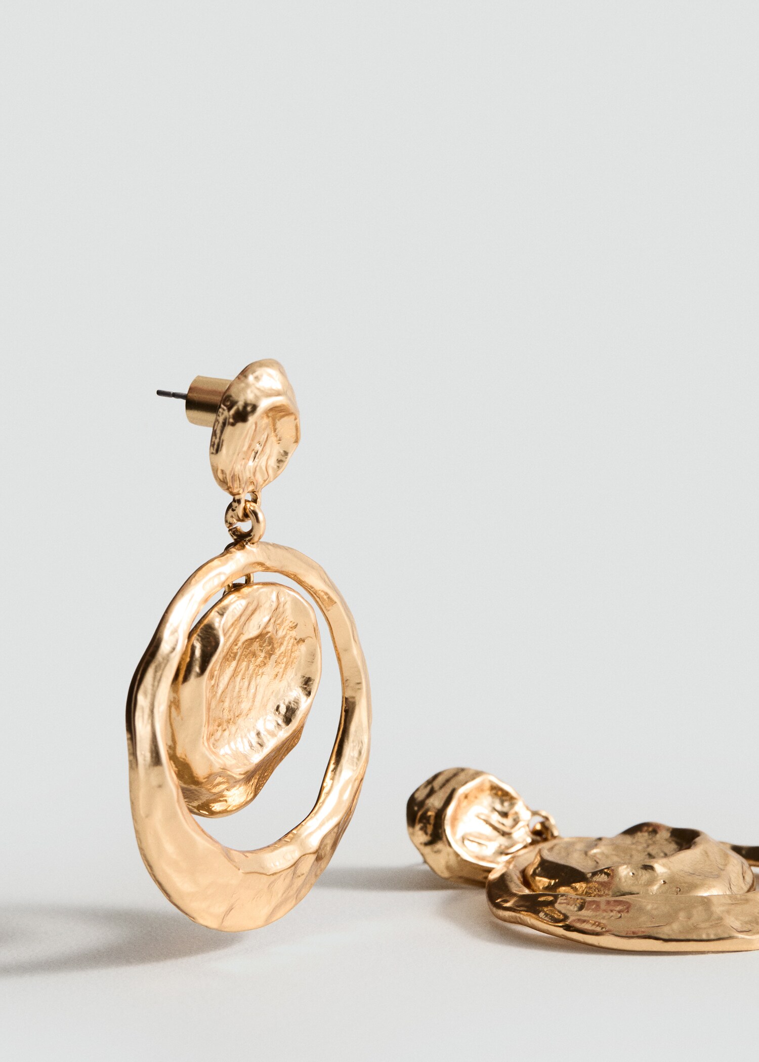 Hanging earrings with circular design - Women | MANGO USA