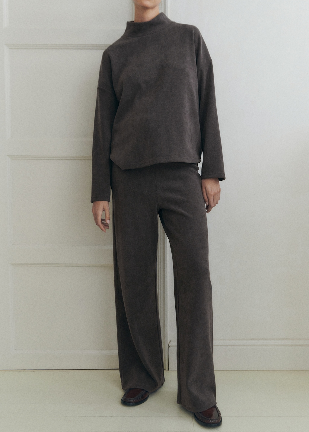 Corduroy trousers with elastic waist - Women | MANGO USA Corduroy trousers with elastic waist - Women | MANGO USA