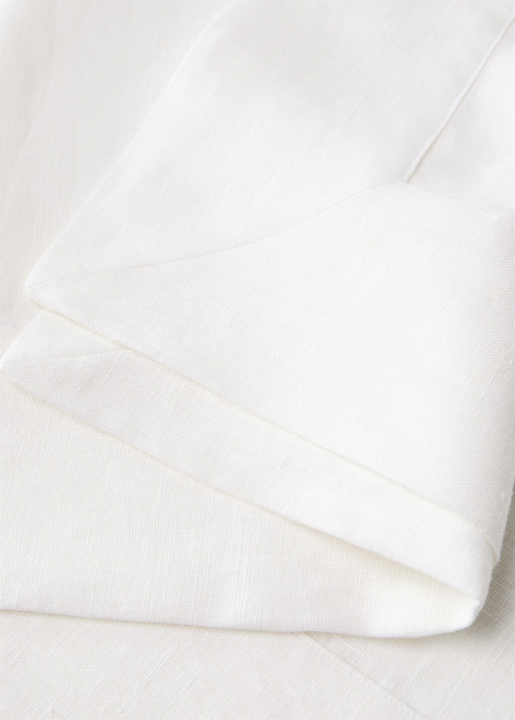 Linen tablecloth for 6 to 8 diners - Home | MANGO Croatia