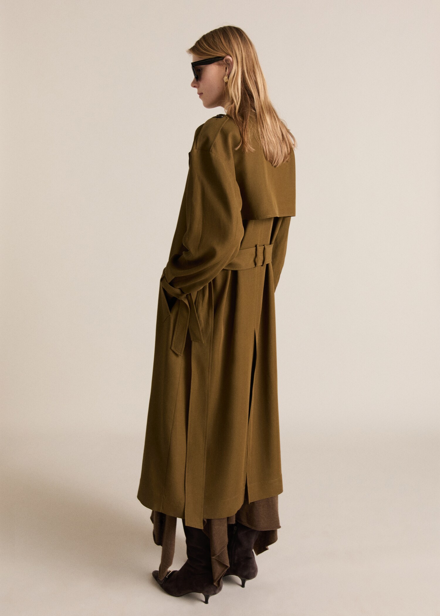Oversized long lyocell trench coat - Women | MANGO United Kingdom