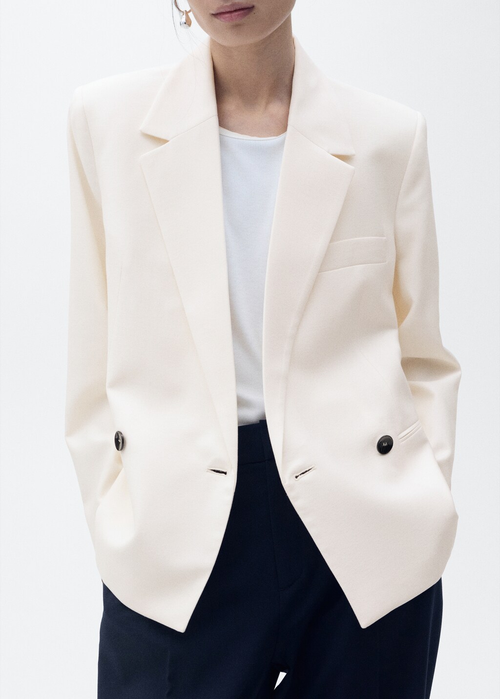 Contrasting double-breasted blazer - Women | MANGO USA