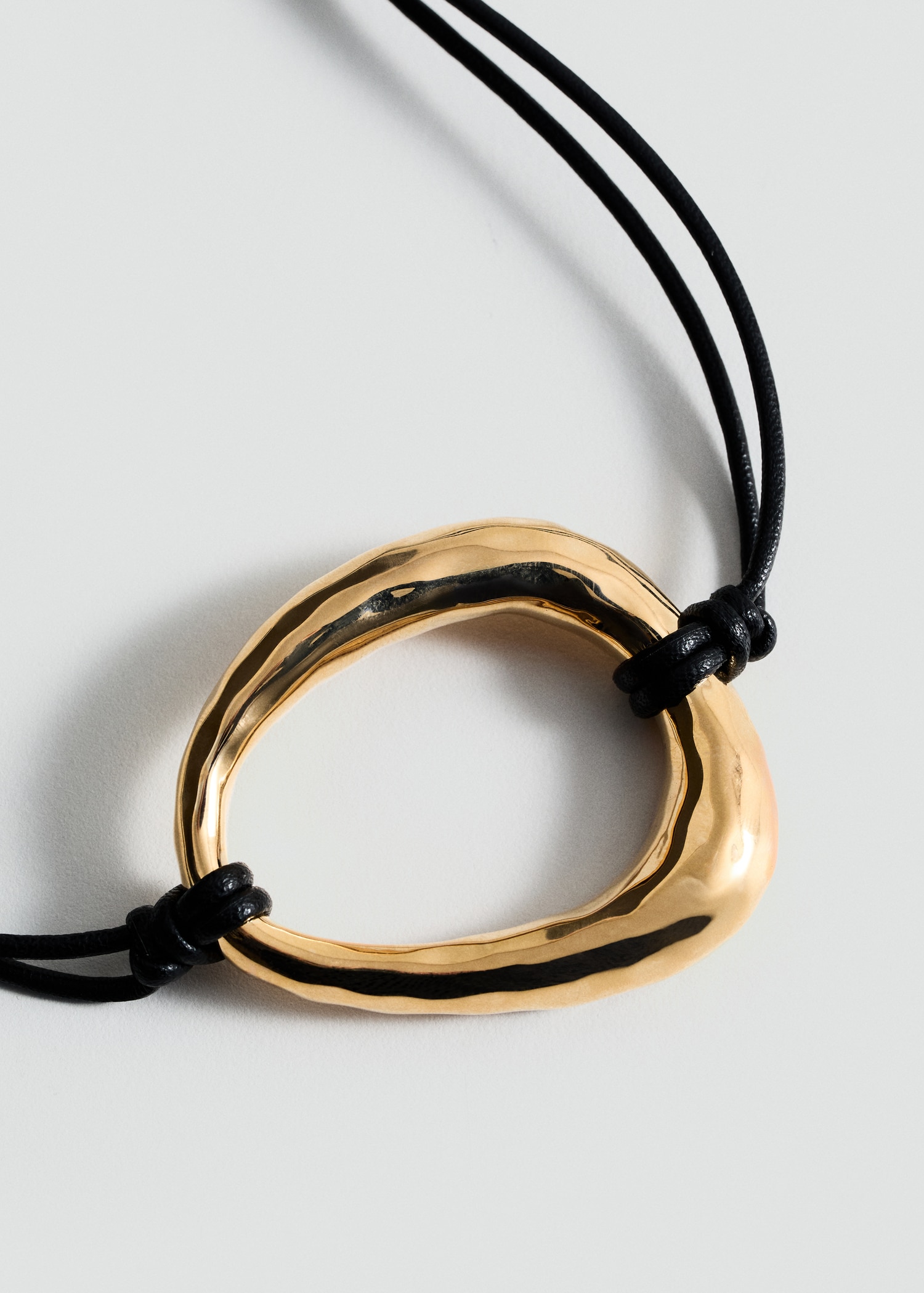 Collar Cordón Pieza Metálica Mujer Mng Ecuador