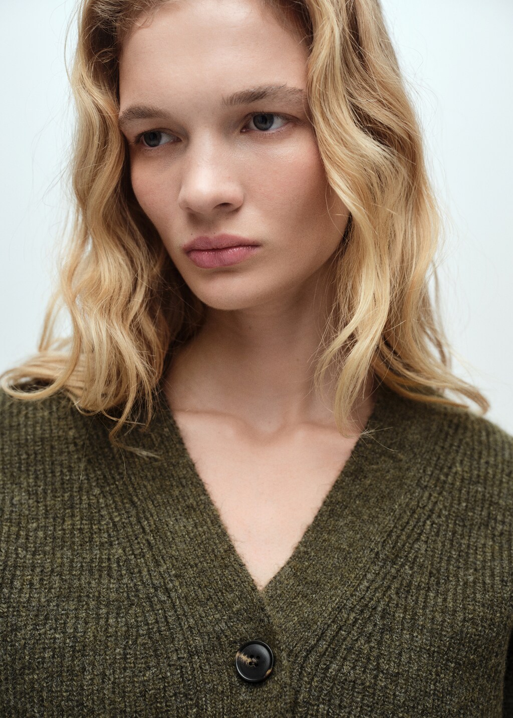 V-neck ribbed cardigan - Women | MANGO USA