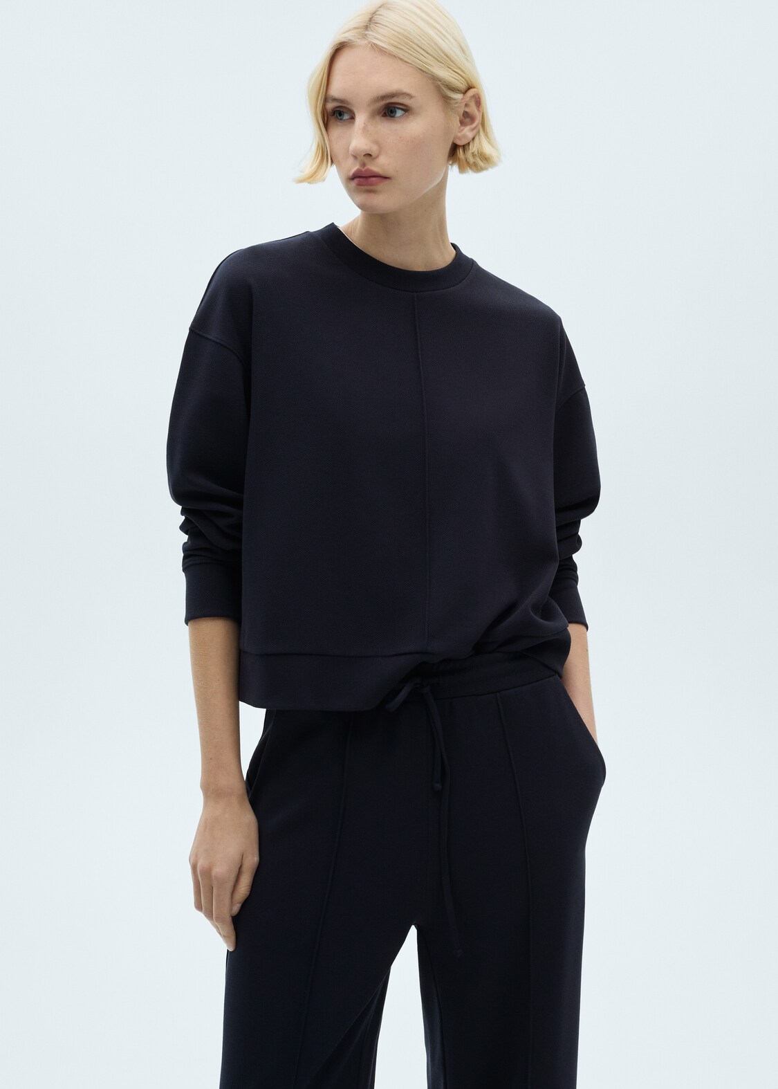 Crew-neck sweatshirt with stitching detail - Women | MANGO USA