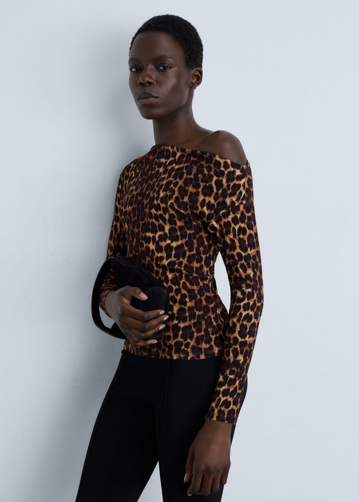 Animal-print t-shirt with asymmetrical neck - Women | MANGO USA