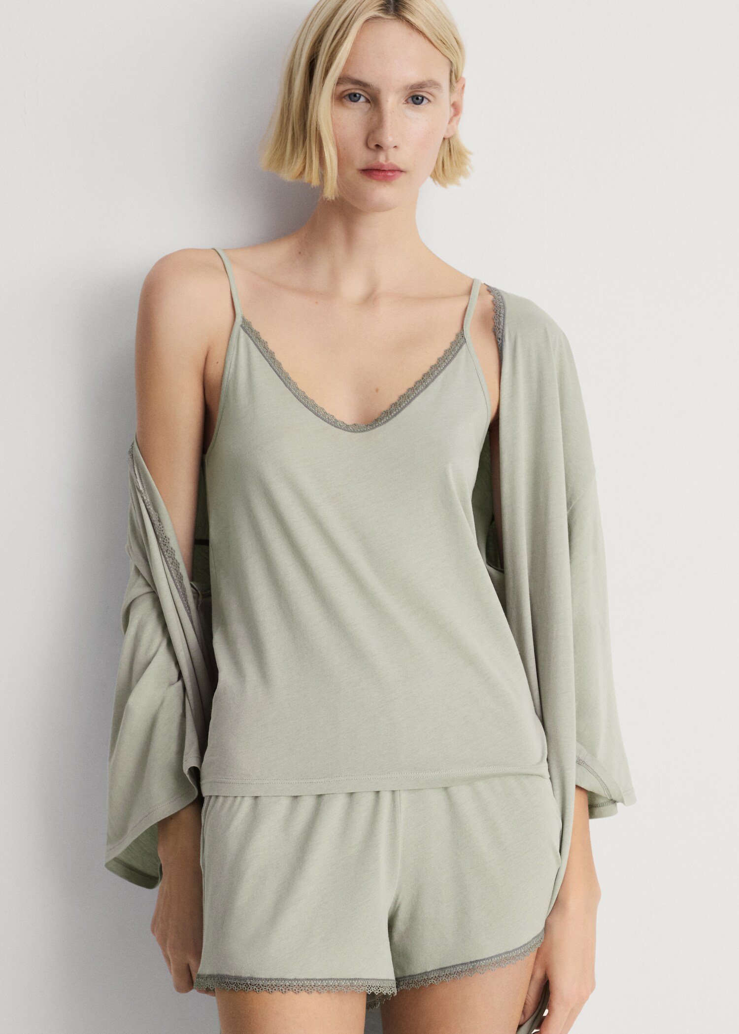 Cotton robe with contrasting lace - Women | MANGO USA