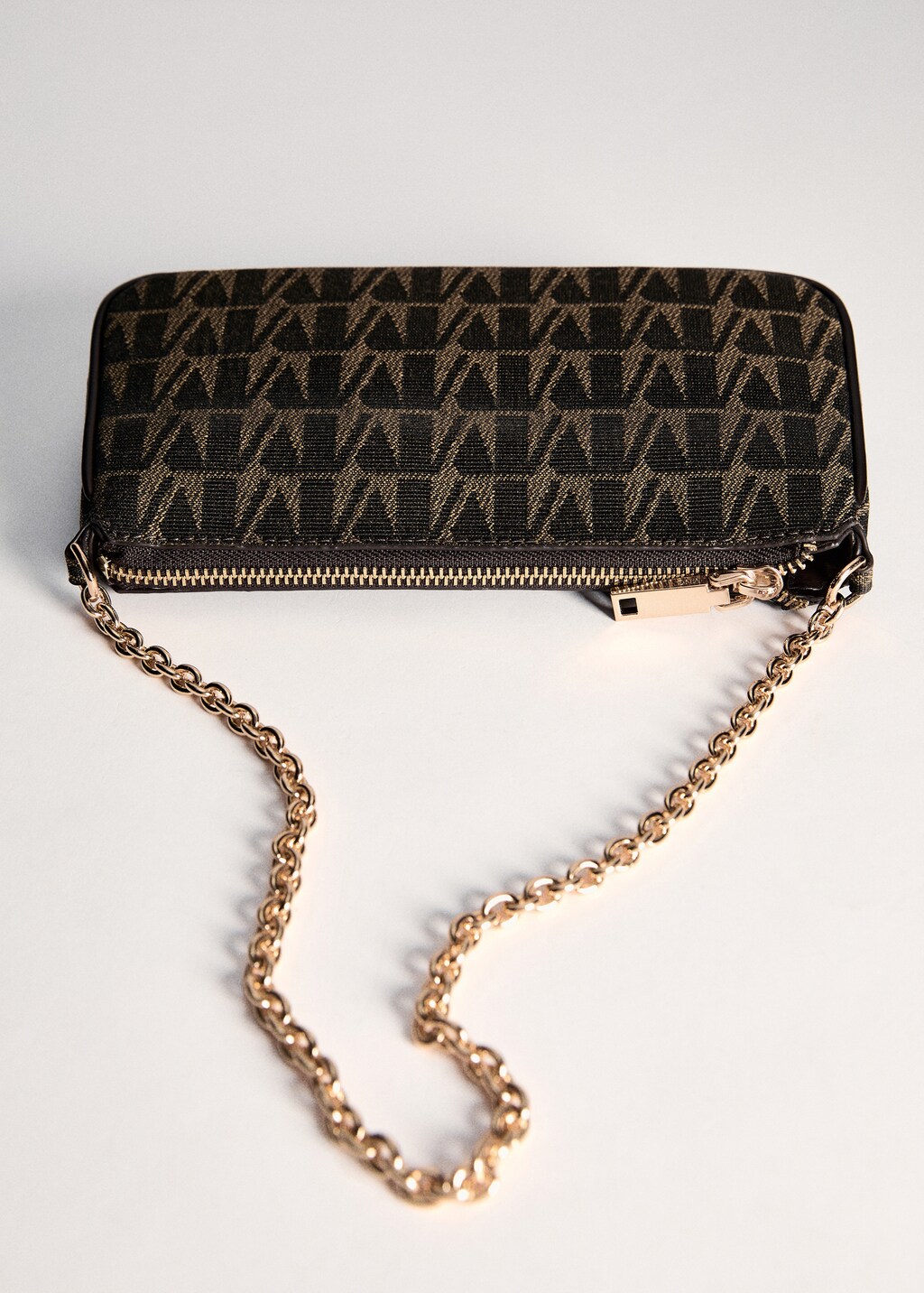Chain bag with printed logo - Women | MANGO USA