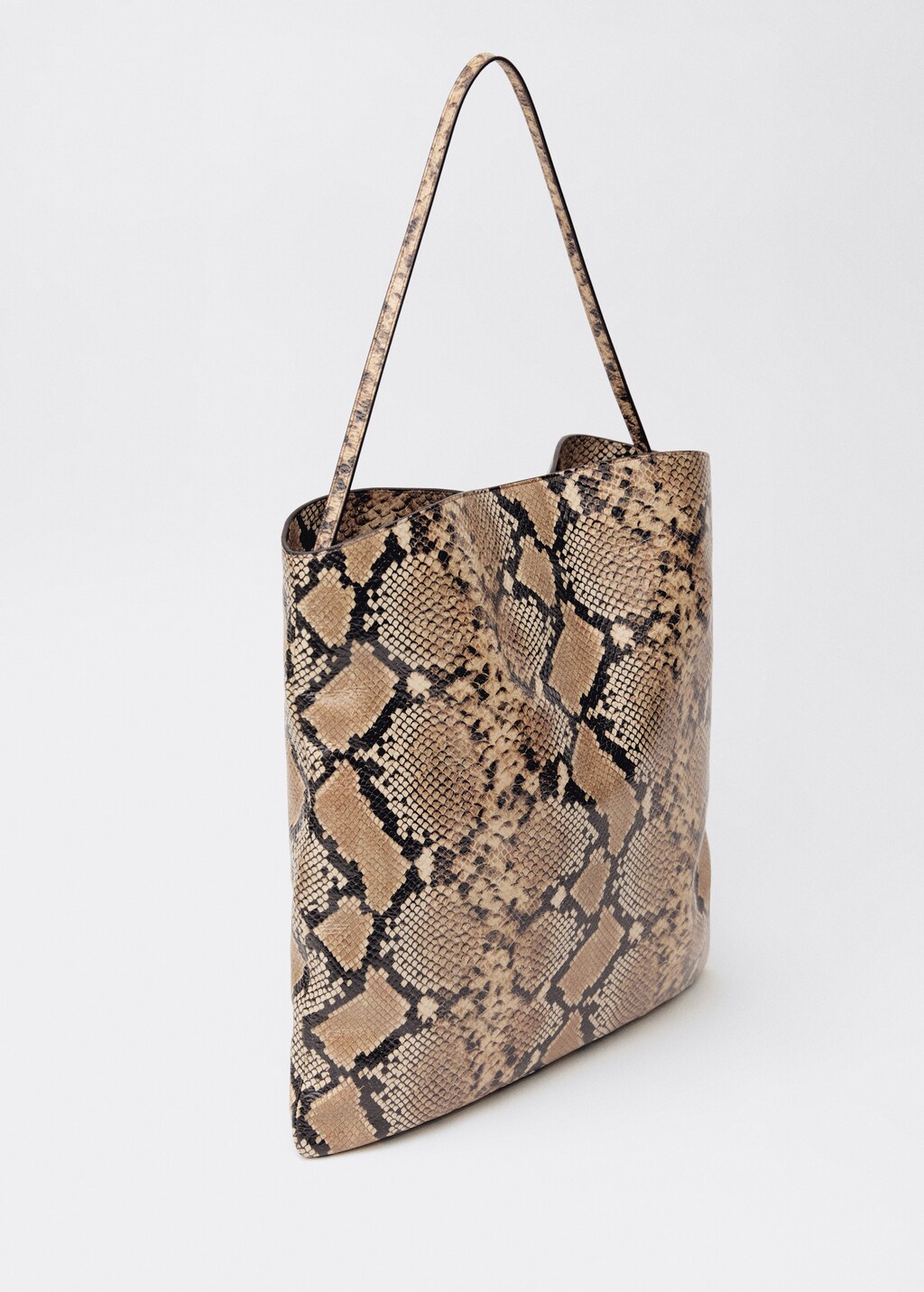 Animal-print leather bag with metal handle - Women | MANGO Madagascar
