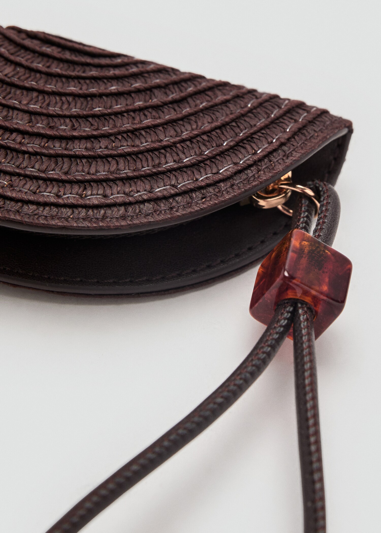 Natural fibre mini-toiletry bag with bead detail - Women | MANGO Ireland