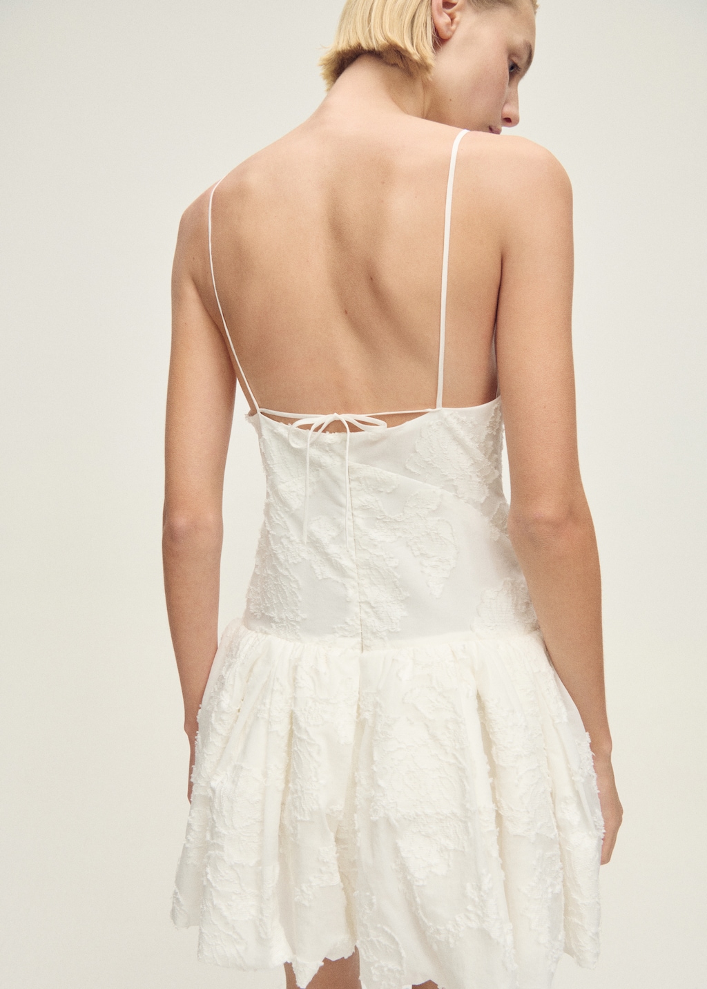 Balloon-effect textured dress - Women | MANGO Japan Balloon-effect textured dress - Women | MANGO Japan