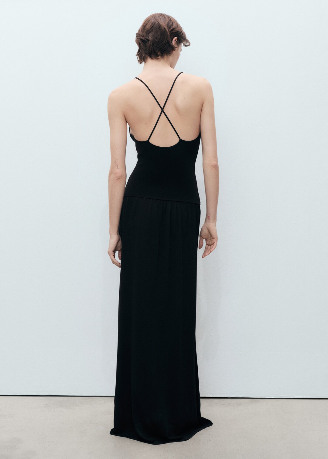 Cross-back knitted dress - Women | MANGO USA