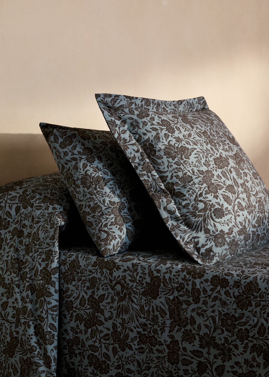 Two cotton percale two-tone floral-print pillowcases 50x75 cm - Home ...