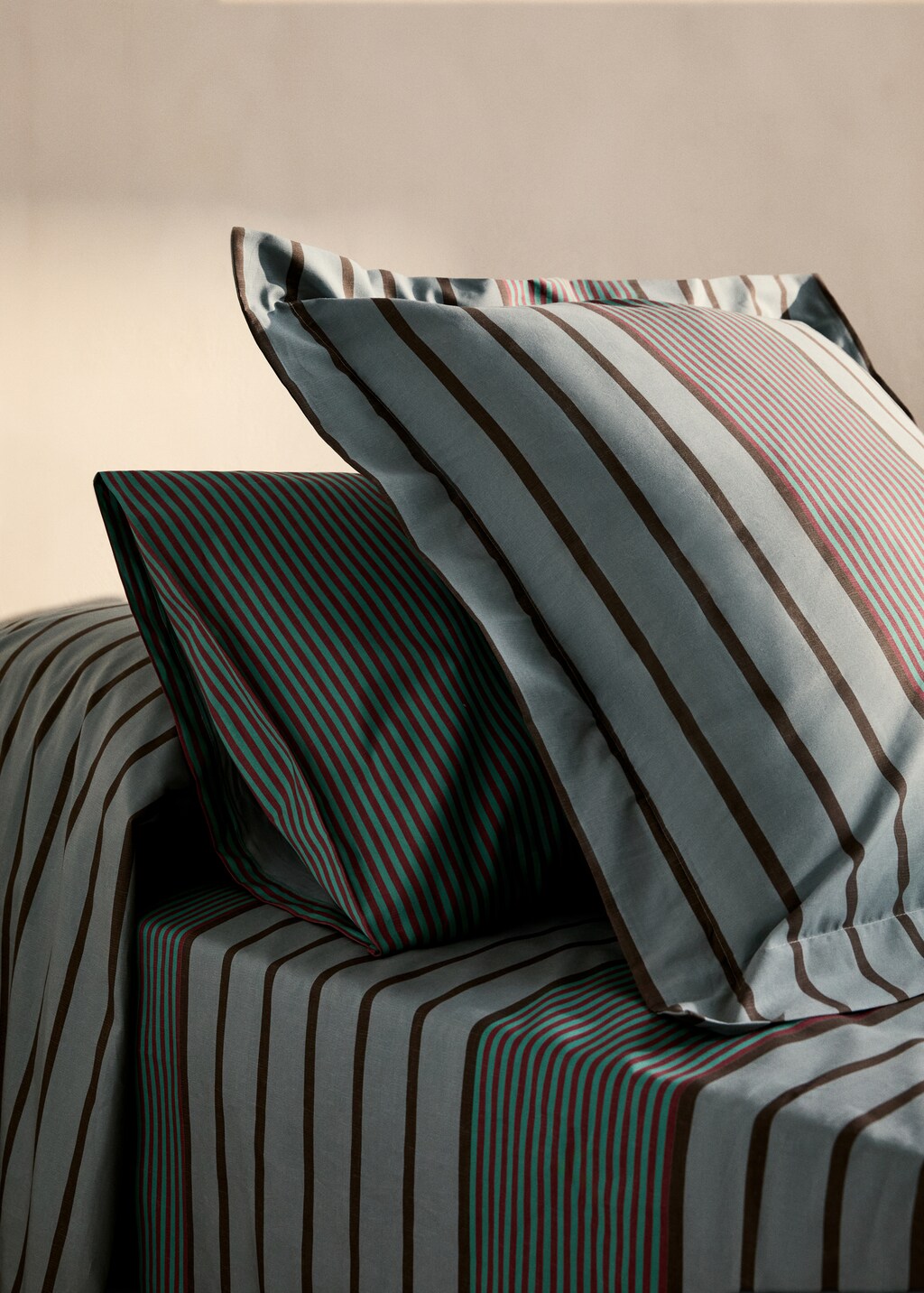 Cotton percale multi-striped pillowcase 45x110 cm - Home | MANGO USA