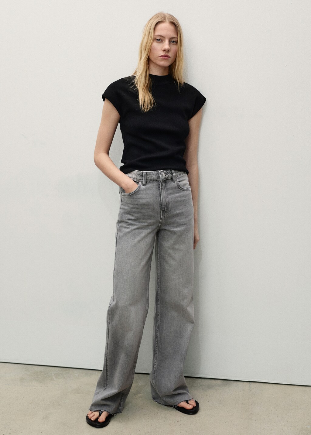 Danila wide leg high-rise jeans - Women | MANGO USA