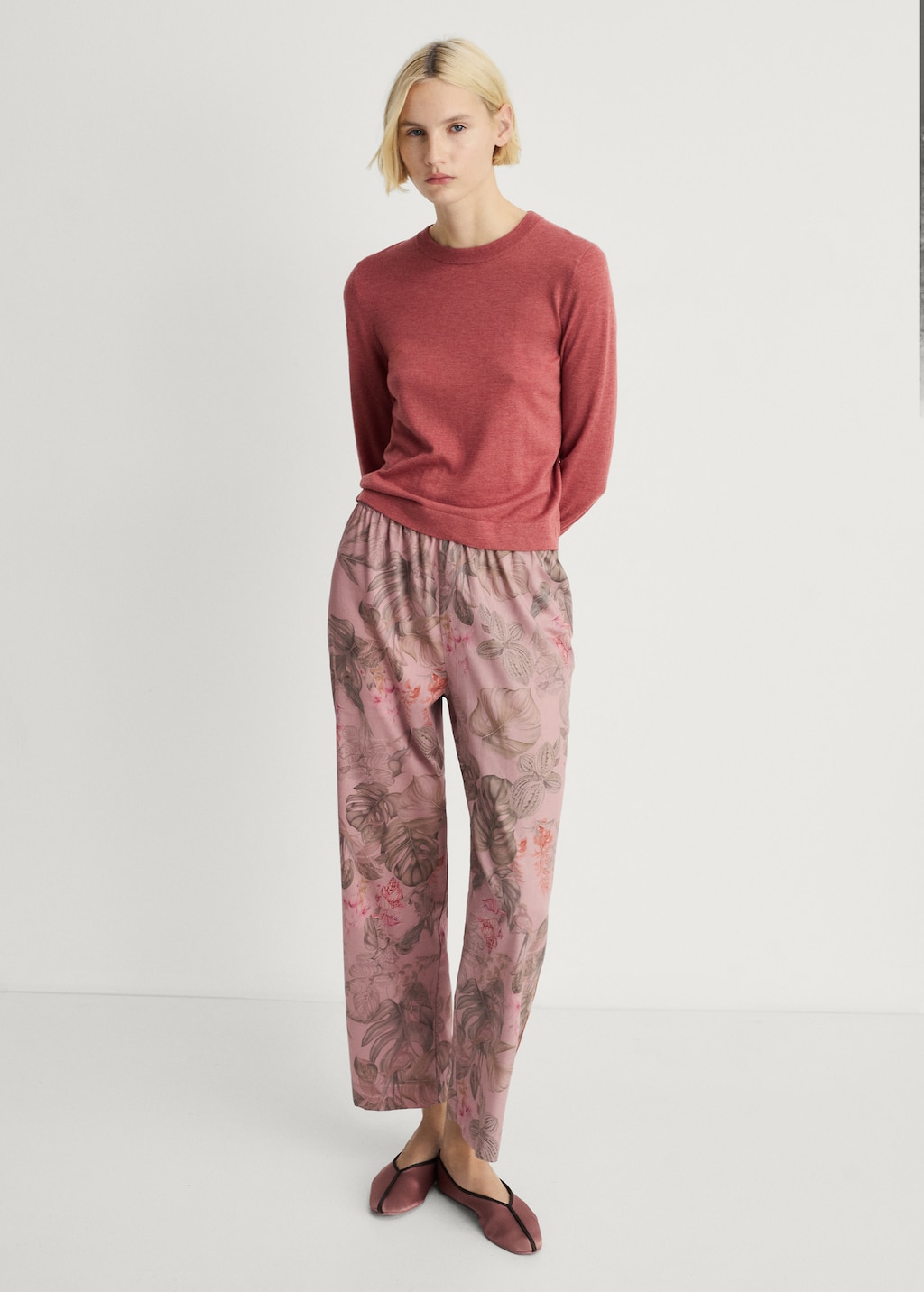 Pull-over maille col rond - Femme | MANGO France métropolitaine Pull-over maille col rond - Femme | MANGO France métropolitaine