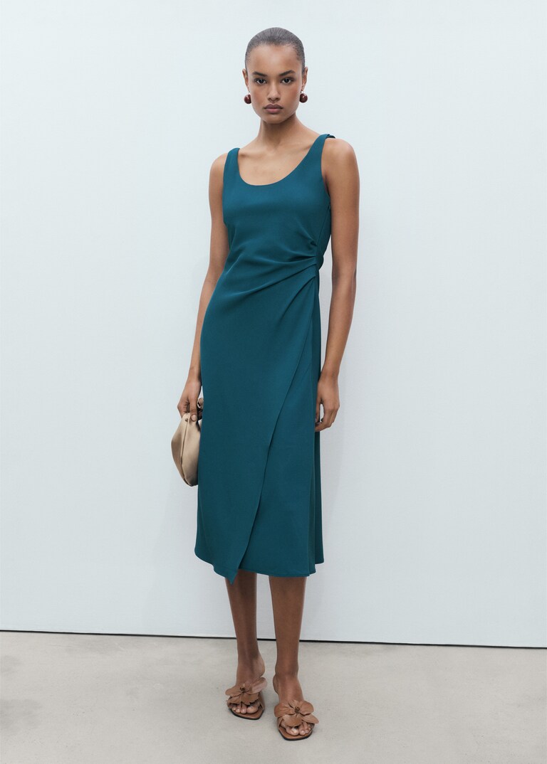 Sukienka midi z marszczeniem - Kobieta | MANGO Poland